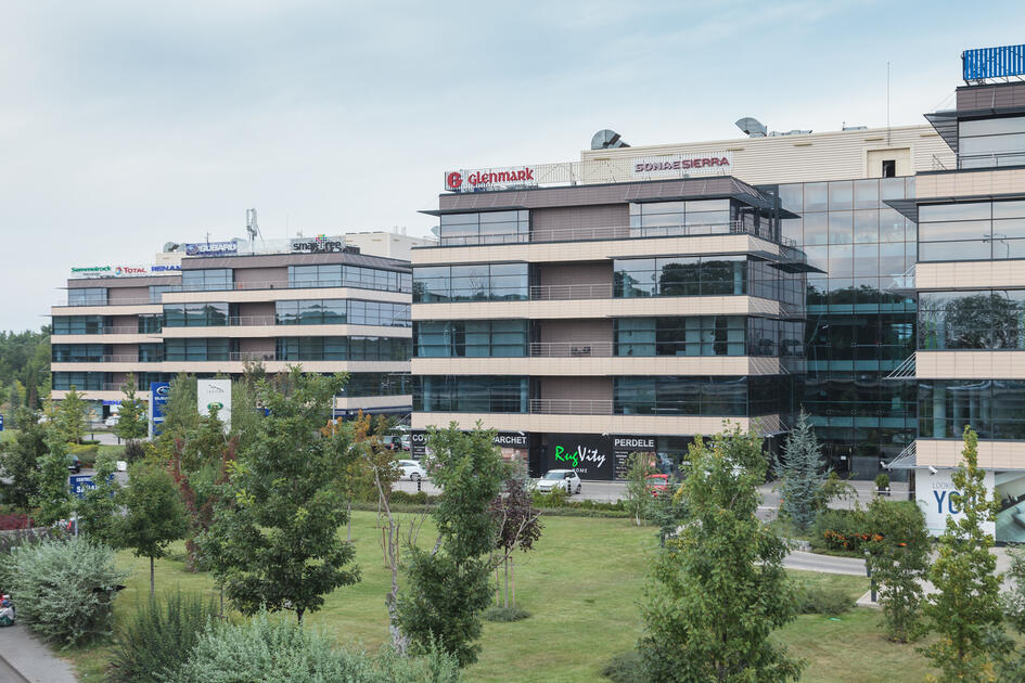 Baneasa Business & Technology Park reinnoieste contractele cu doi ...